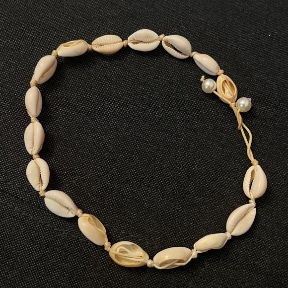 Handmade | Jewelry | 6 Inch Puka Shell Necklace | Poshmark